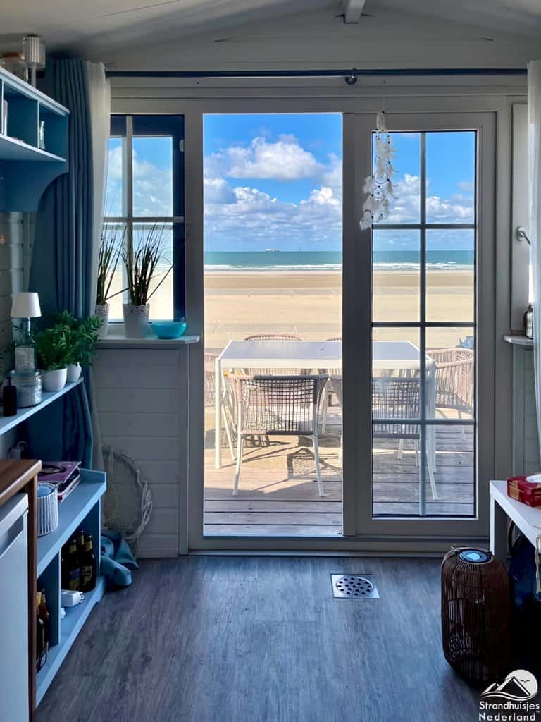 Strandhuisje Hoek van Holland - 65 Zuid - STRANDHUISJE.NL
